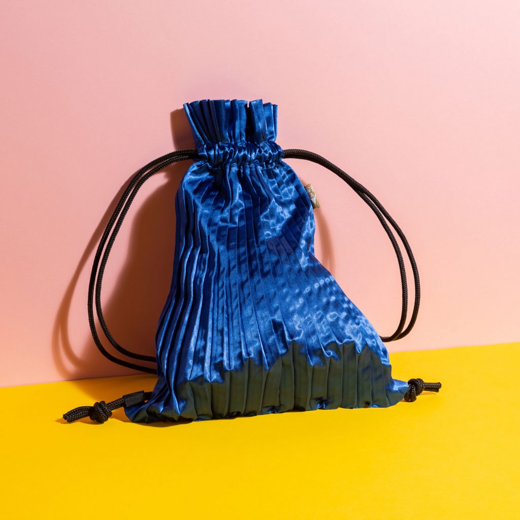 Write Sketch & - BLUE COLOR SATIN PLEATED BACKPACK